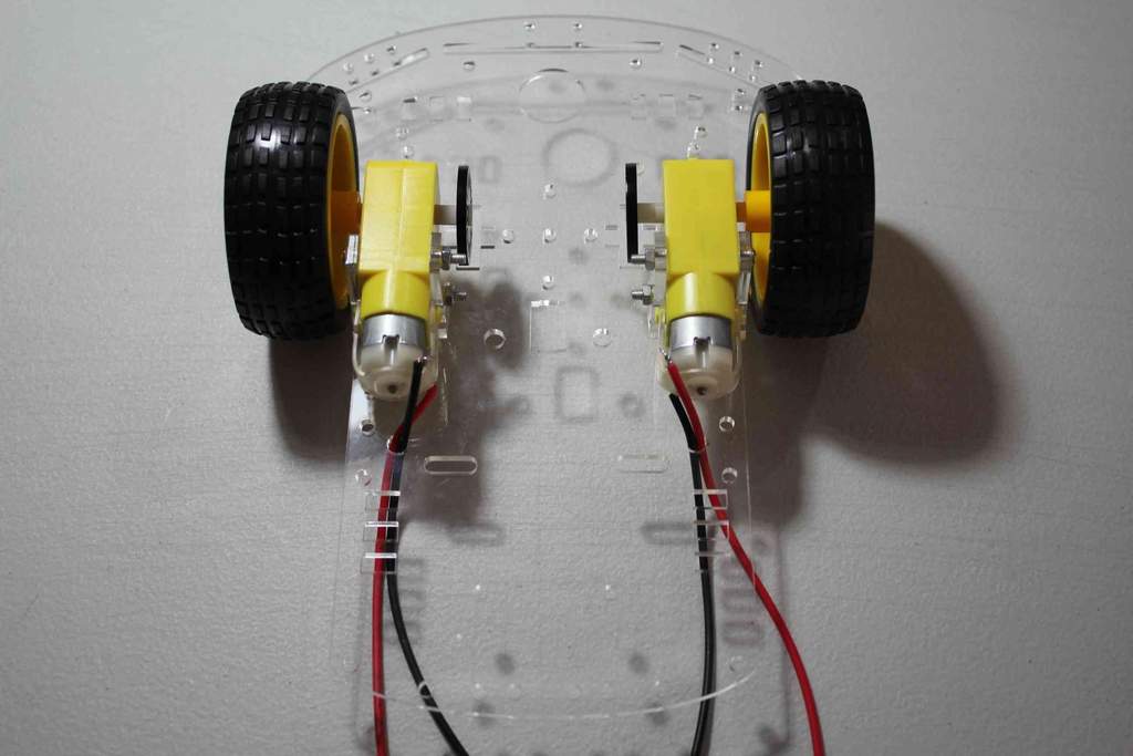 Robot seguidor de línea para Arduino - EcuaRobot